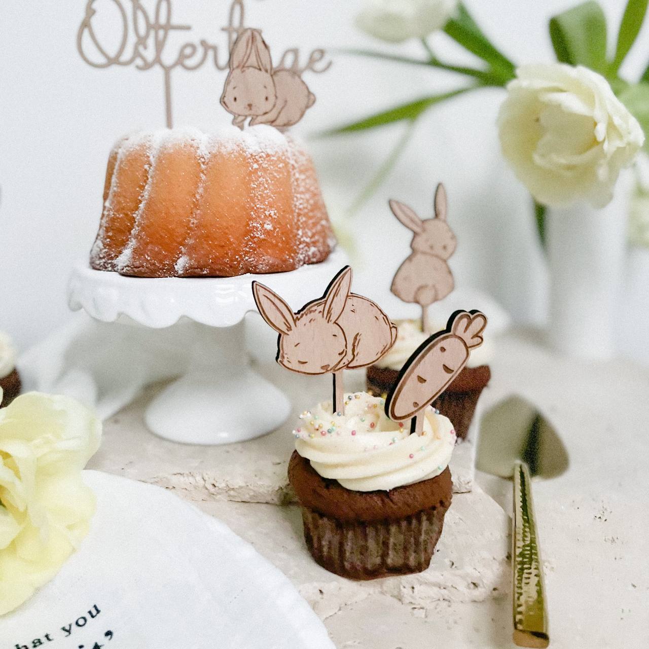 Mini Cake Topper Set "4 Häschen + 1 Karotte" aus Holz
